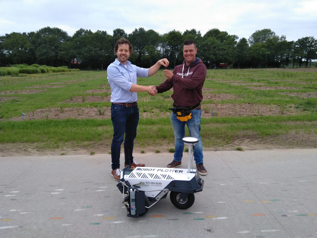 Robot Plotter for Bas den Boer GWW | Tyker