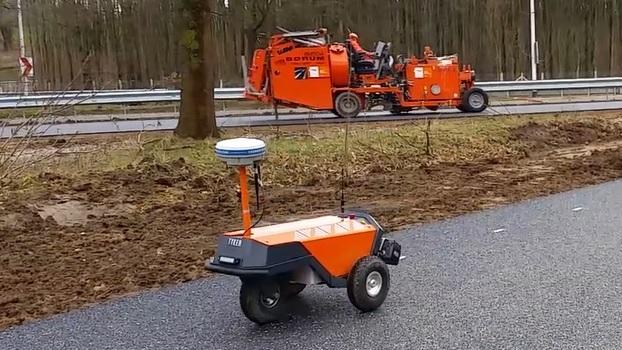 Robot Plotter delivered to Van Rens mobiliteit | Tyker